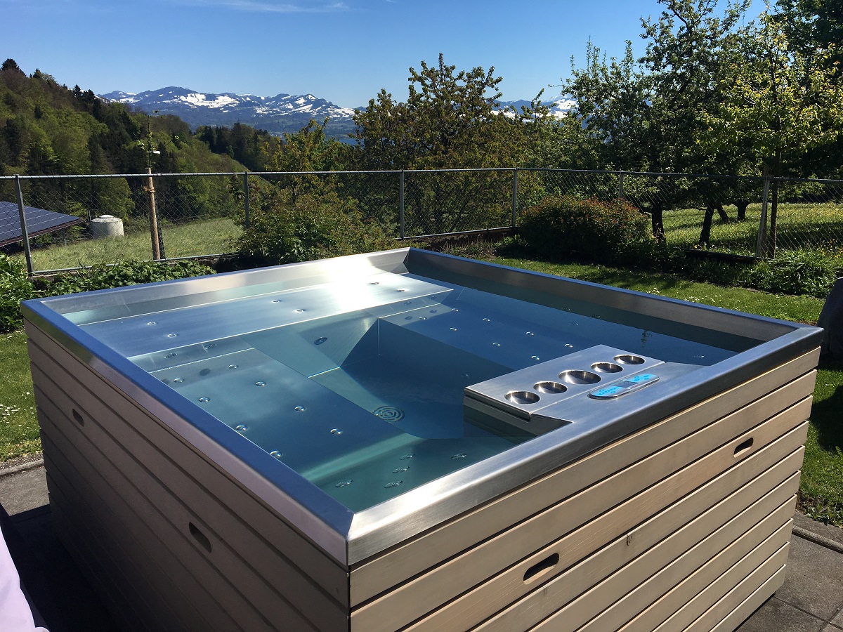 Erholung pur im Pool oder Whirlpool | bauRUNDSCHAU